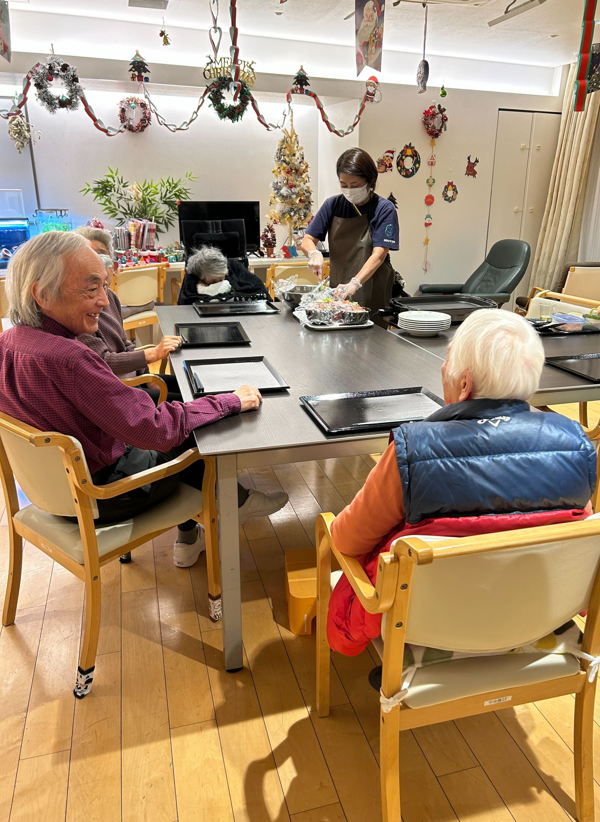 【小規模多機能介護の食事】お好み焼き｜福祉・介護・支援 社会福祉法人 奉優会（ほうゆうかい）