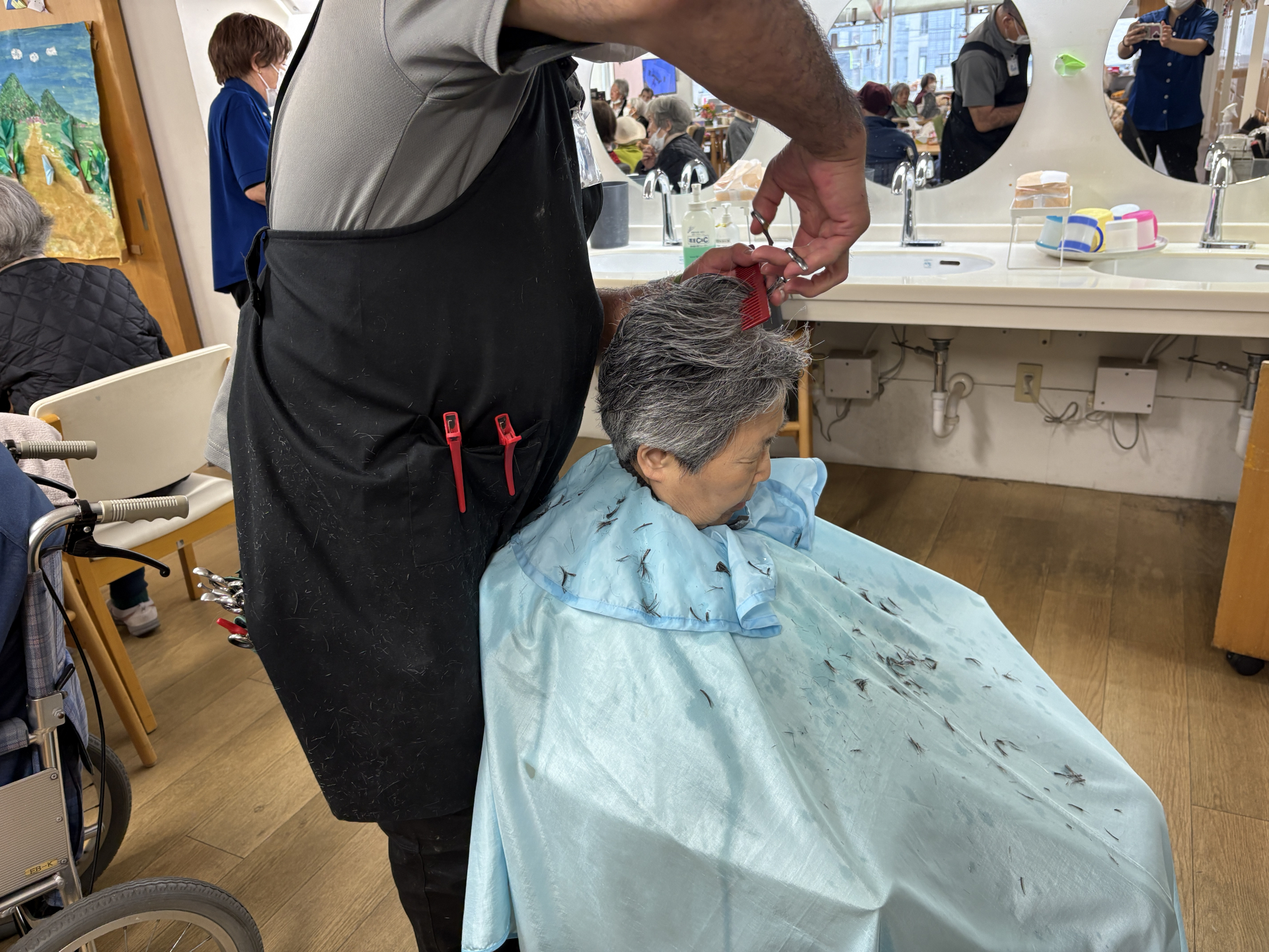 5月のヘアカット‼｜福祉・介護・支援 社会福祉法人 奉優会（ほうゆうかい）